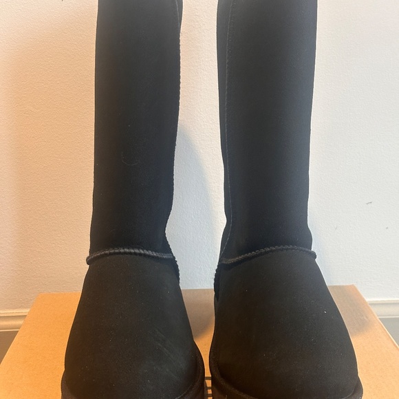 UGG | Shoes | Womens Classic Tall Ii Boot | Poshmark